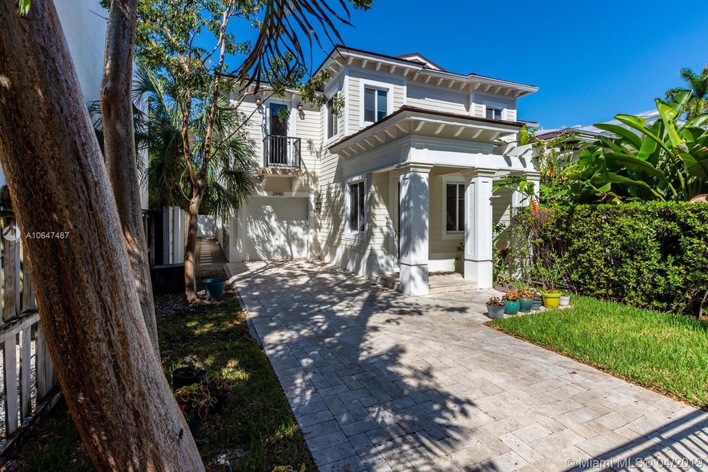 Maison luxueuse de style classique située à Miami
