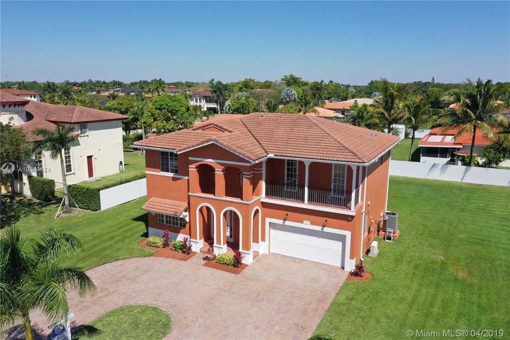 Immobilier Miami maison idéale pour une famille à voir | Realty Luxe