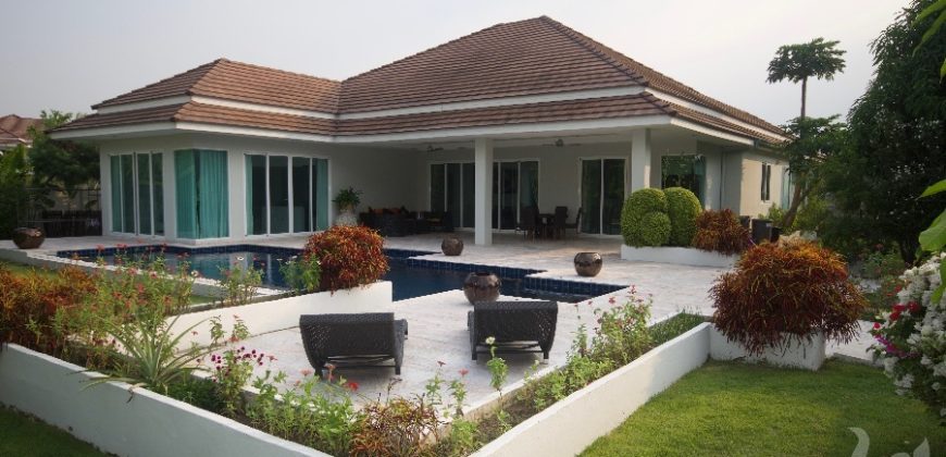 Vaste villa à acheter à Hua Hin, Thaïlande | Realty Luxe